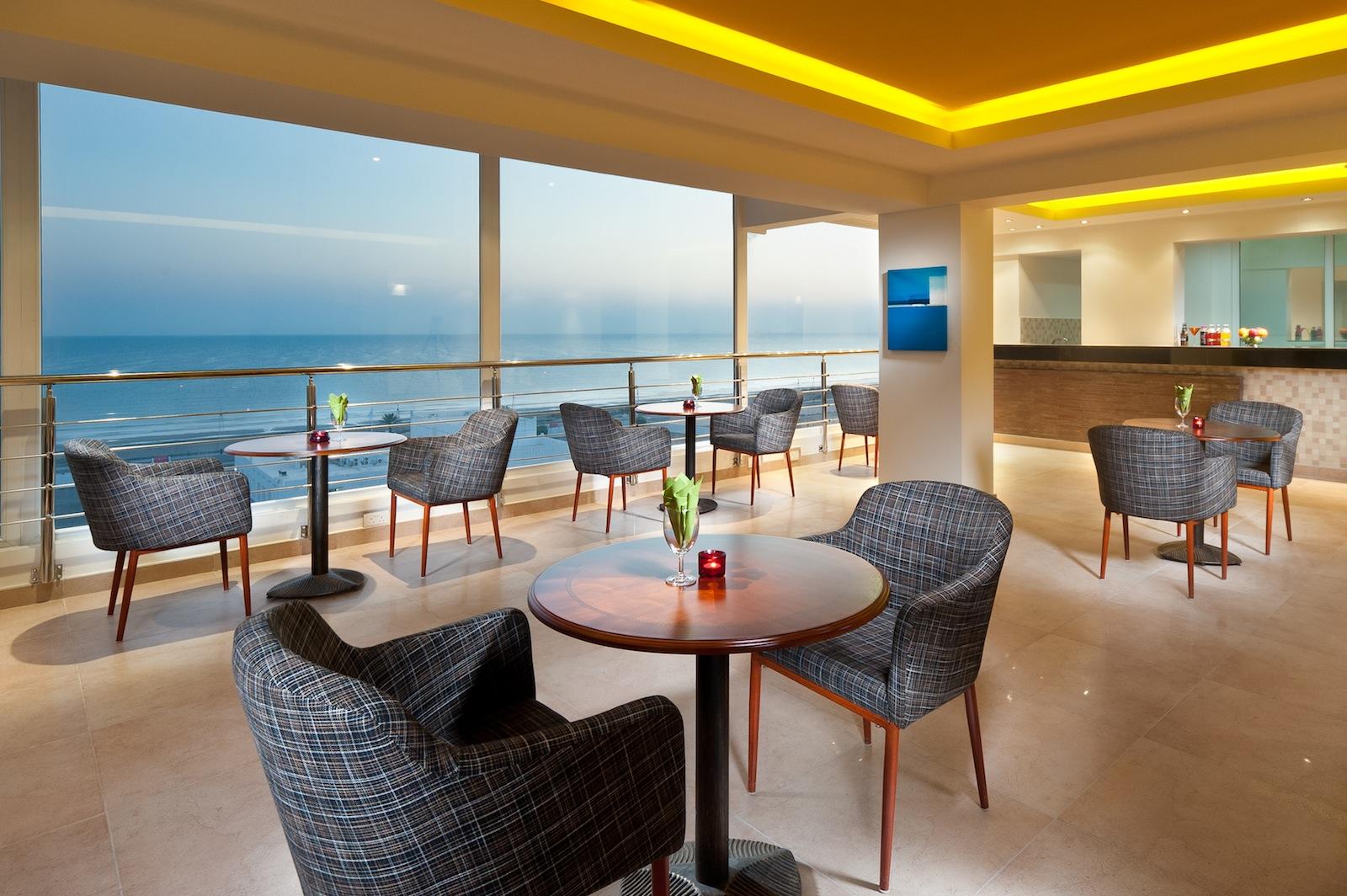 Al Hail Waves Hotel Managed By Centara | CENTARA